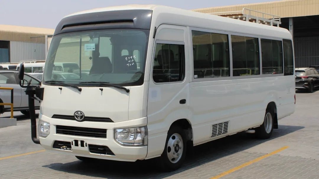 Doha: Toyota Coaster Private Bus Rental with Driver – Shouf